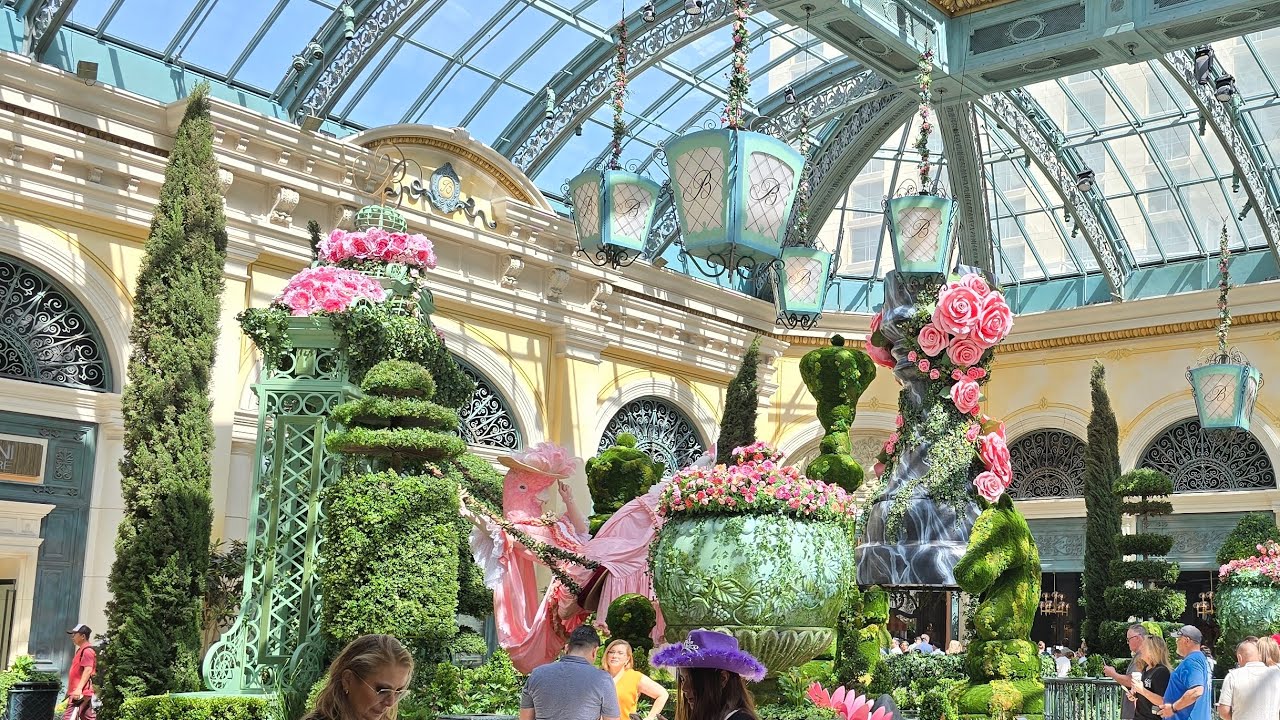 Walking to Bellagio, Aria, and Crystal Mall #lasvegas #bellagiohotel # ...