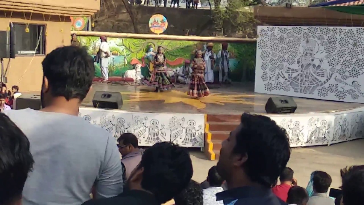 Dance Act of Lok Nritya at Surajkund Mela 2018 - YouTube