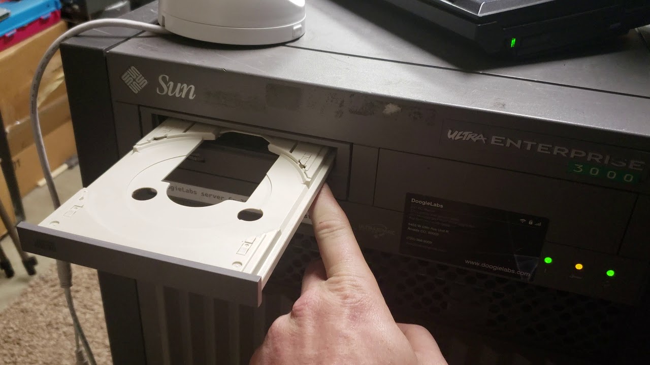 Playing an old computer game - YouTube