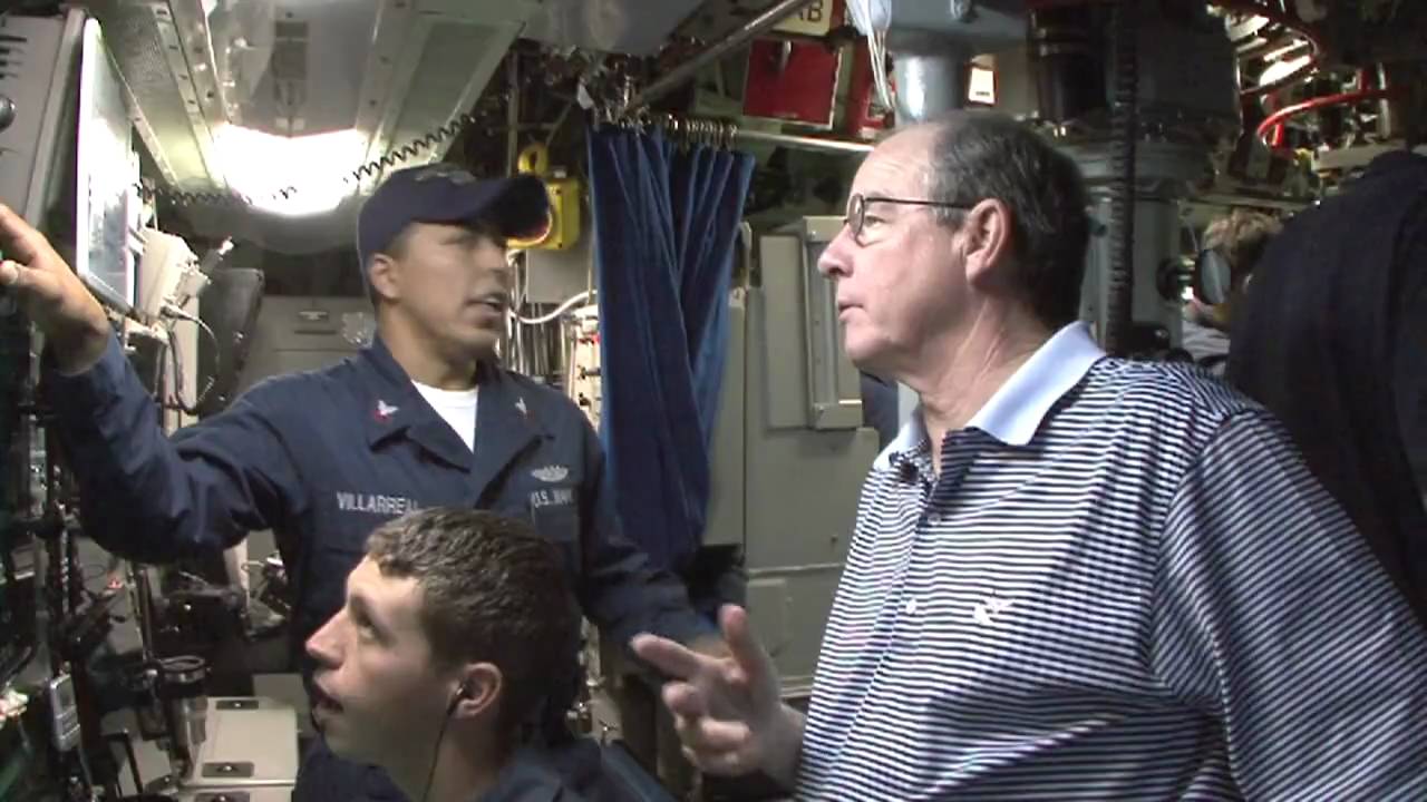 USS Louisville (SSN 724) Distinguished Visitor Embark Dec. 18, 2009 ...