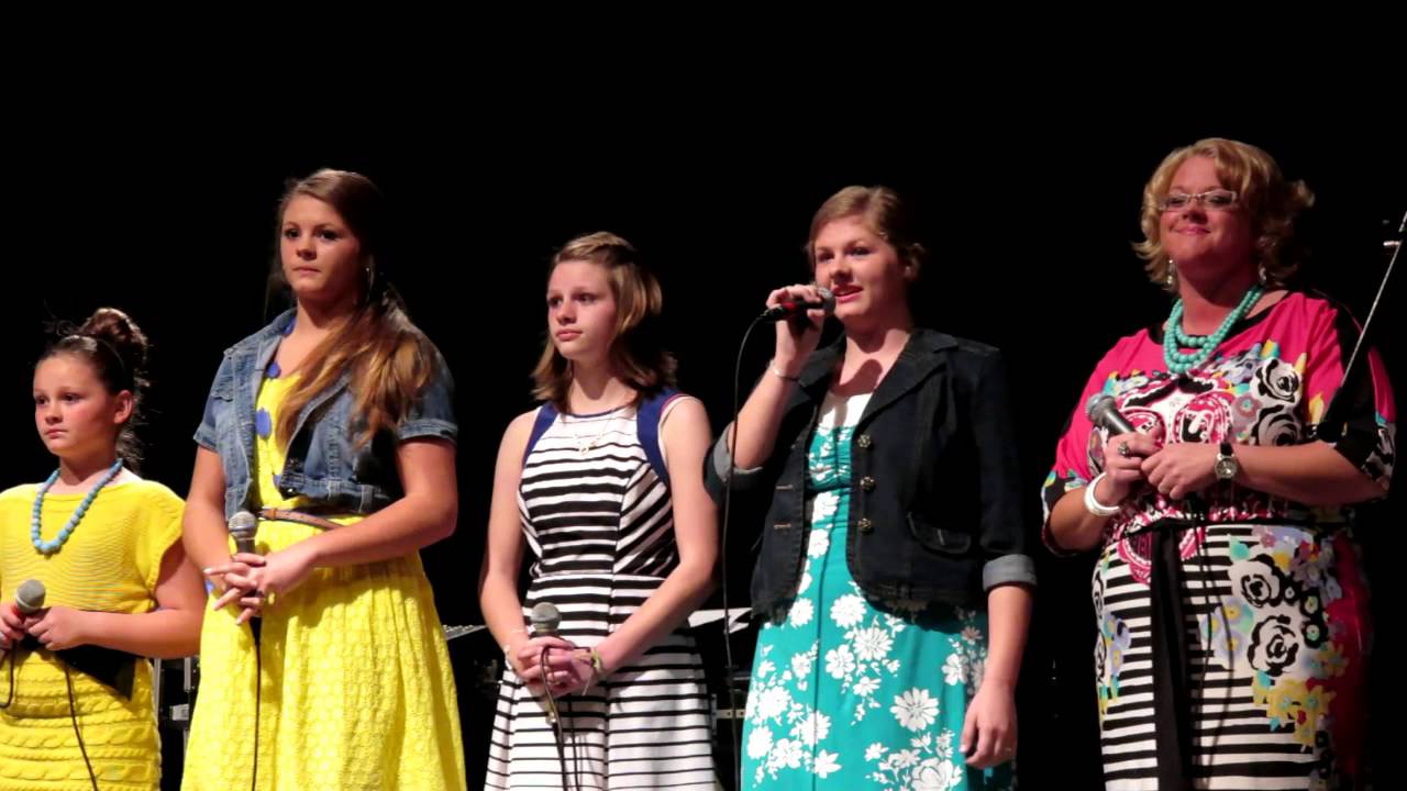 THE DODRILL FAMILY FROM INDIANA SINGING BECAUSE HE LIVES - YouTube