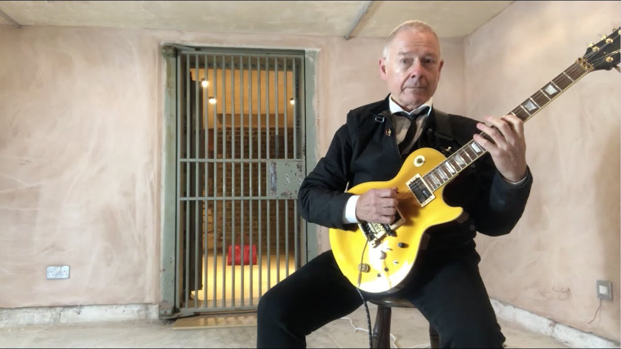 Toyah & Robert's Remembrance Sunday Lockdown Lunch - Way Down Inside ...