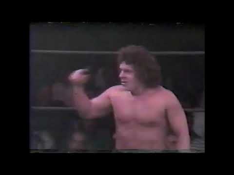 Emilio Charles Jr vs Angel Azteca (CMLL April 23rd, 1989) - YouTube