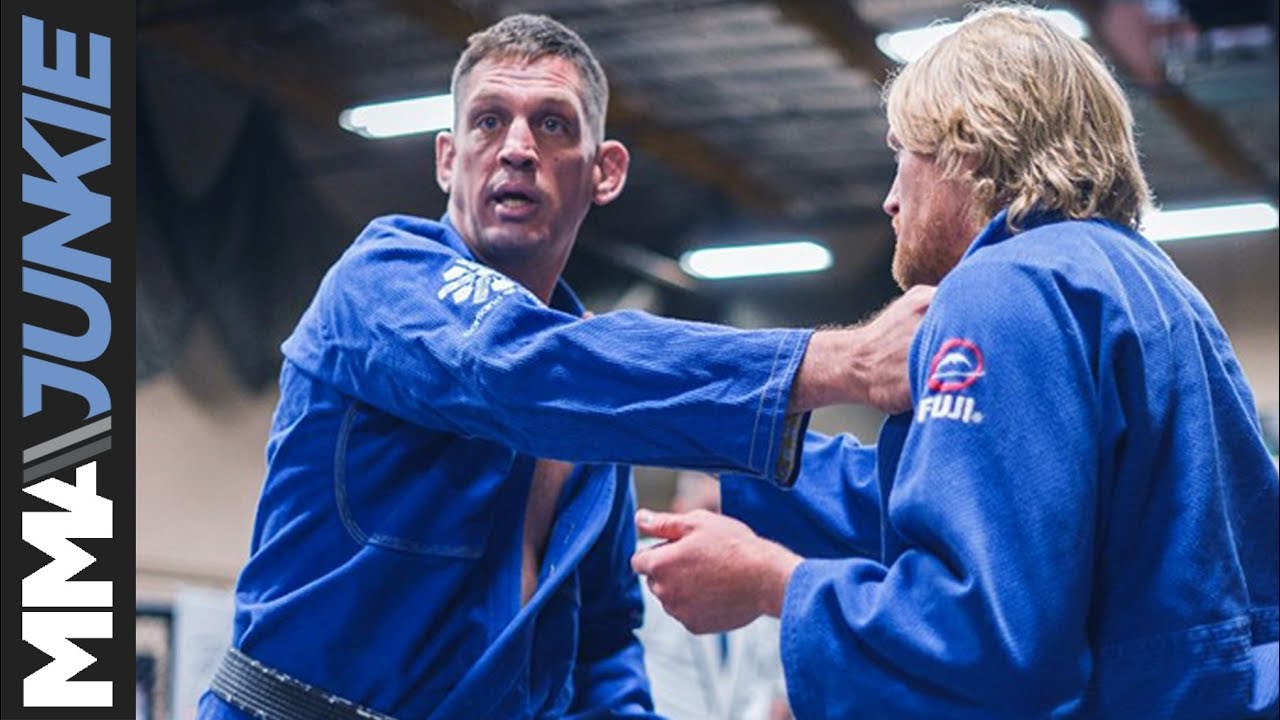 UFC lightweight Kevin Lee looks back at coach Robert Follis' 2017 death ...