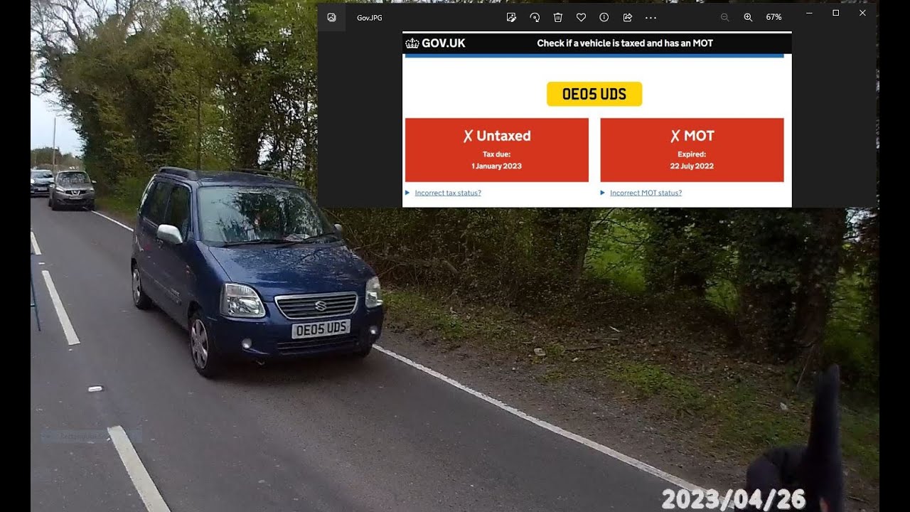 No Tax, no MOT, OE05 UDS. Holds up Ambulance. - YouTube