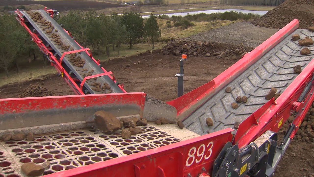 Terex Finlay 893 Scalping Screener - YouTube