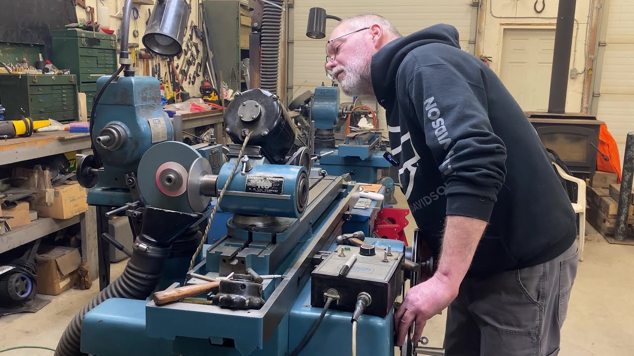 DRESSING, (SHAPING) A DIAMOND GRINDING WHEEL - YouTube