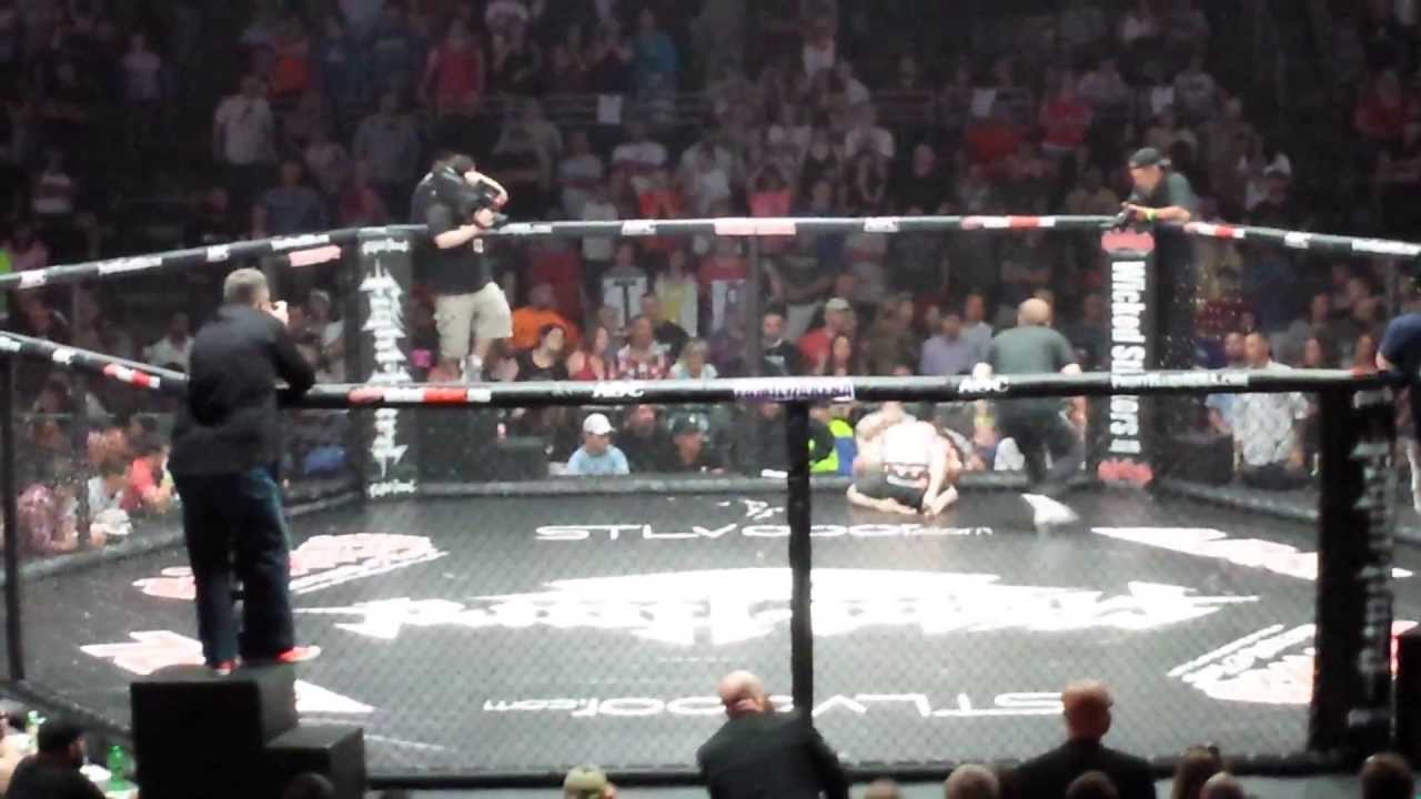 Fight Hard MMA MAIN EVENT: IRA LUKOWSKY VS DAMIAN D-MAN NEWMAN - YouTube