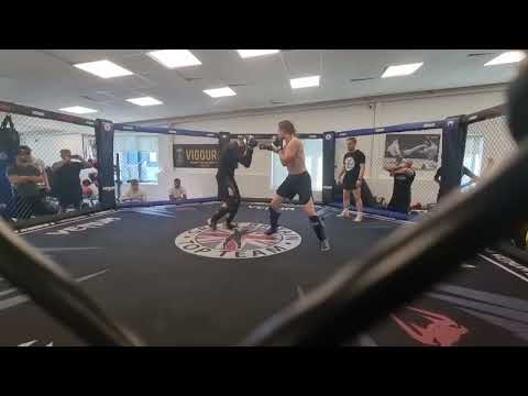 Round 2 interclub mma training - YouTube