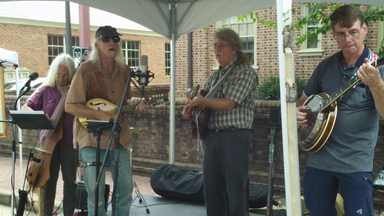 Freight Train Boogie by Runaway String Band - YouTube