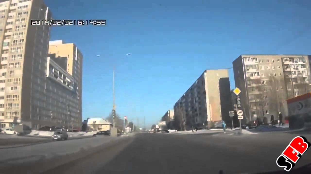 Russian Dash Cams with NASCAR Spotter #1 - YouTube