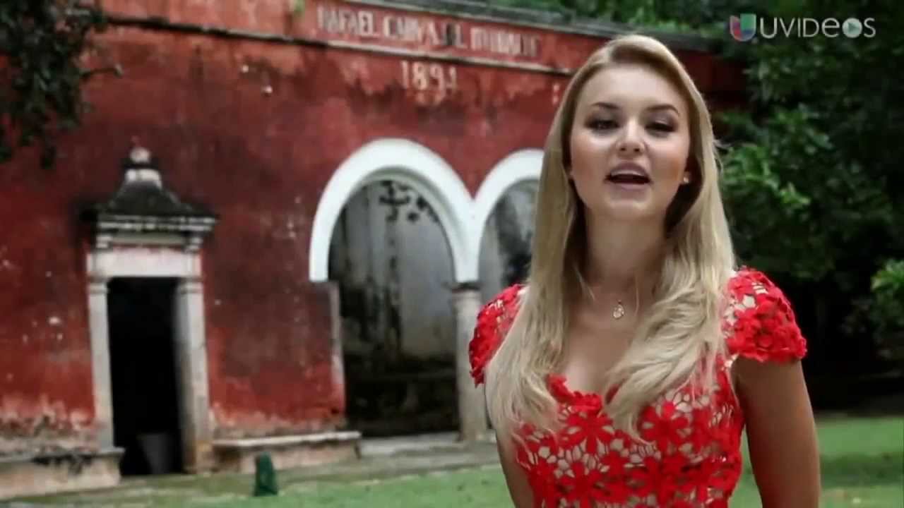Angelique Boyer - Es Montserrat en "Lo que la vida me robó" - YouTube