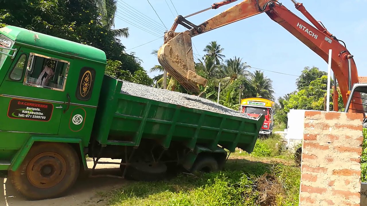 Bako Vs Truck - YouTube