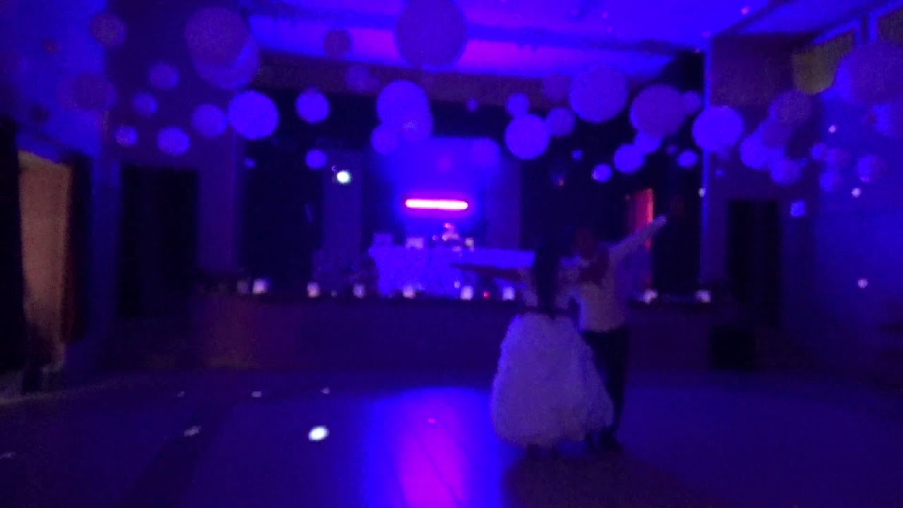 LA VALSE VIENNOISE CHOREGRAPHIE MANON ET VINCENT - YouTube