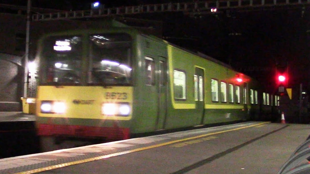 Irish Rail 8520 Class Dart Train 8623 - Tara Street Station, Dublin ...