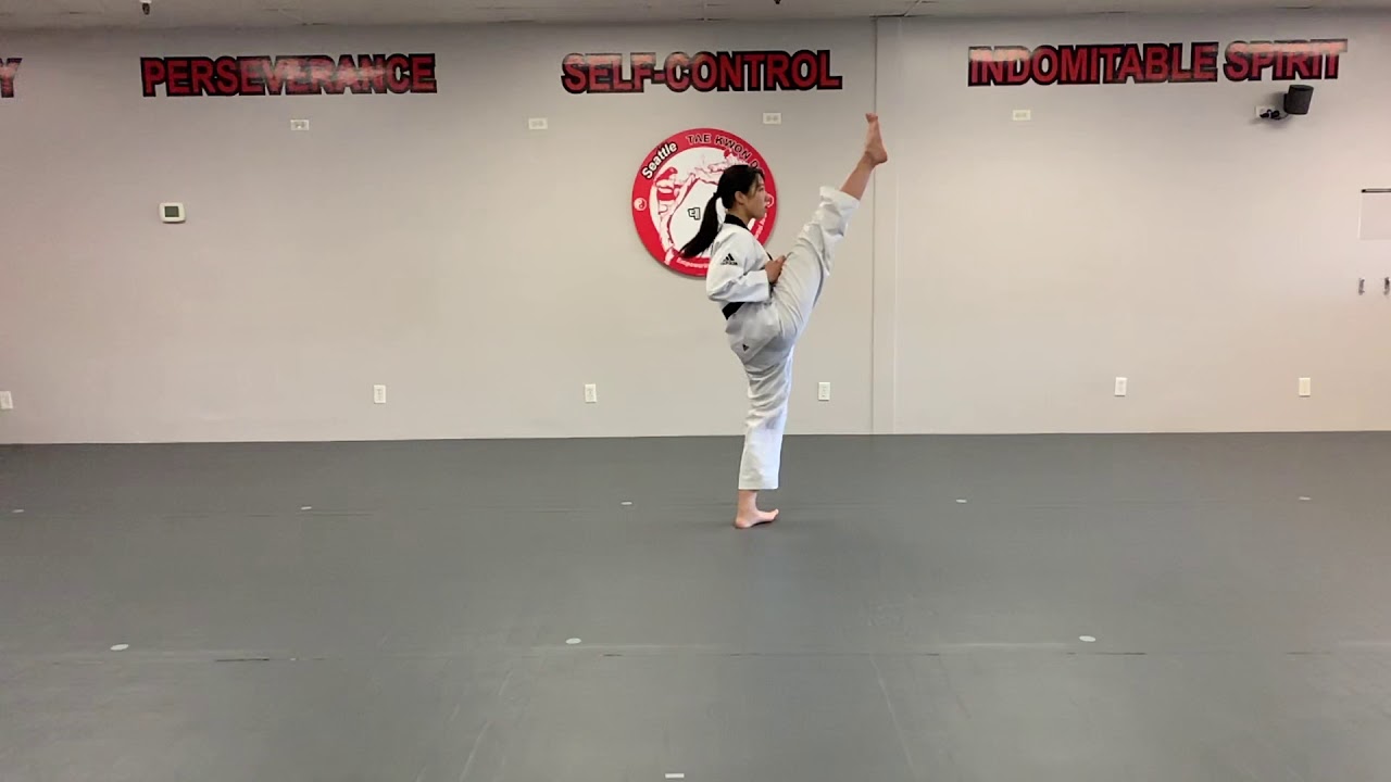 Taegeuk Ee Jang (2) - In Slow Motion - YouTube