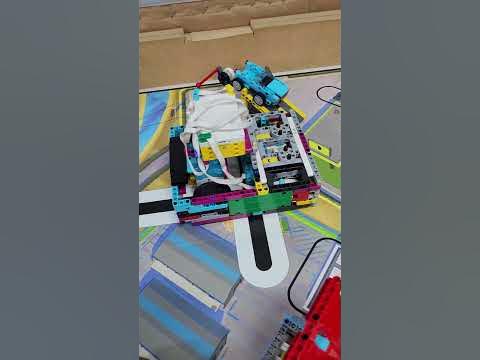 spike prime Gyro go straight - YouTube