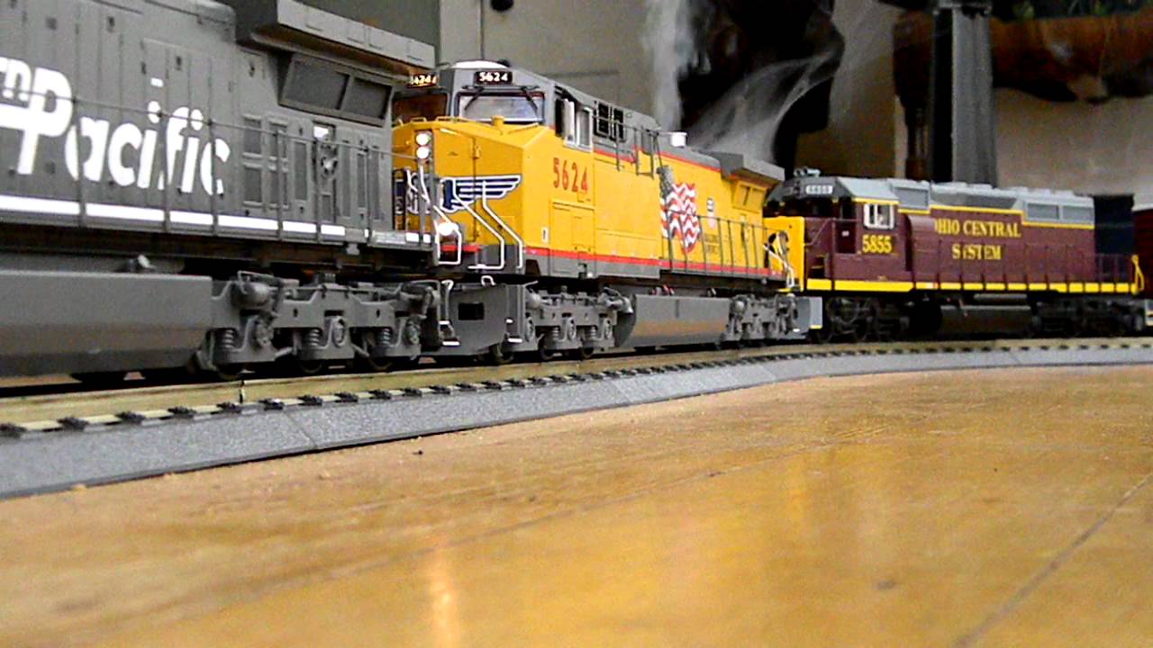 MTH Southern Pacific Union Pacific ac4400 - YouTube