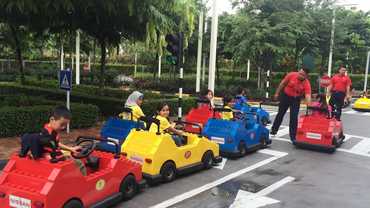 G11 legoland - YouTube