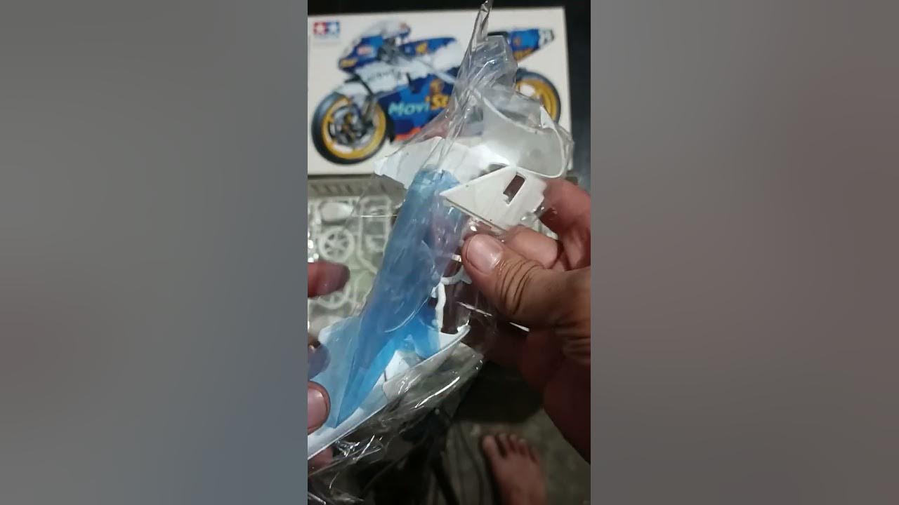 unboxing Tamiya Honda NSR 500 1998 - YouTube
