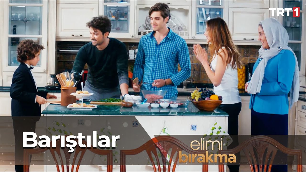 Cenk, Mert'i mutlu etmeyi başardı | Elimi Bırakma 14. Bölüm - YouTube