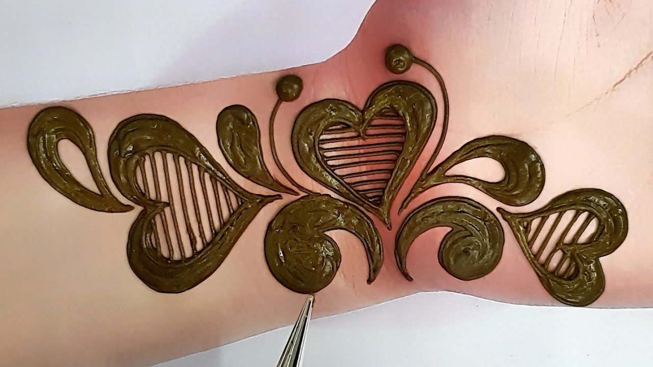 New Unique Heart Shape Mehndi Design for Hand | Easy Mehndi Design ...