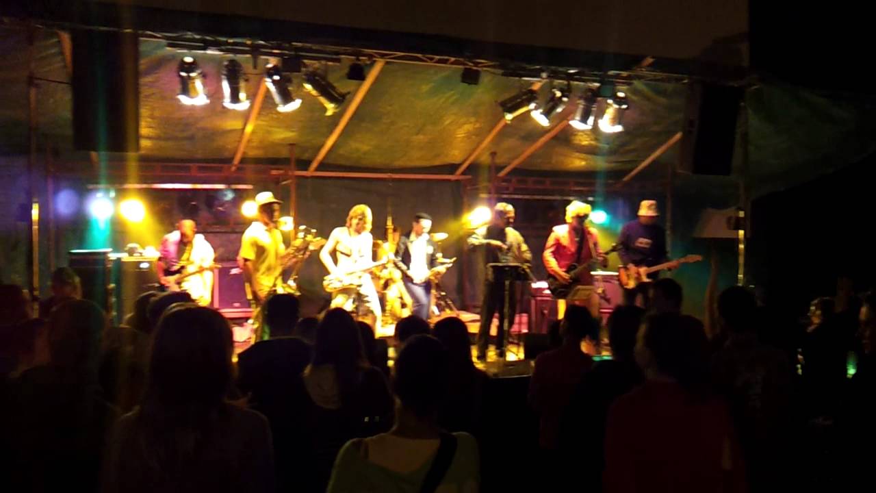 Harvester - Žlutá řeka - YouTube