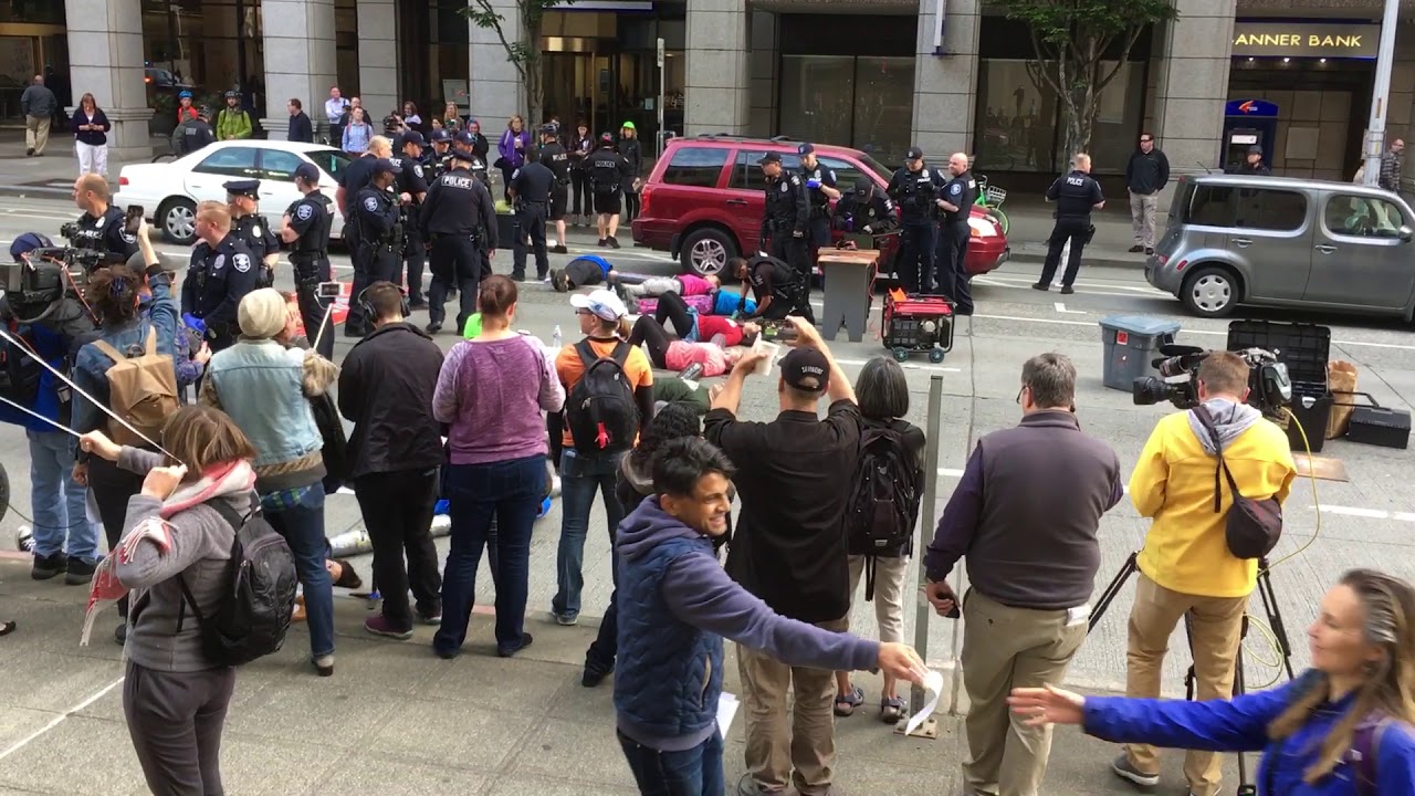 Protest ICE Seattle 6/5/2018 - 2 - YouTube