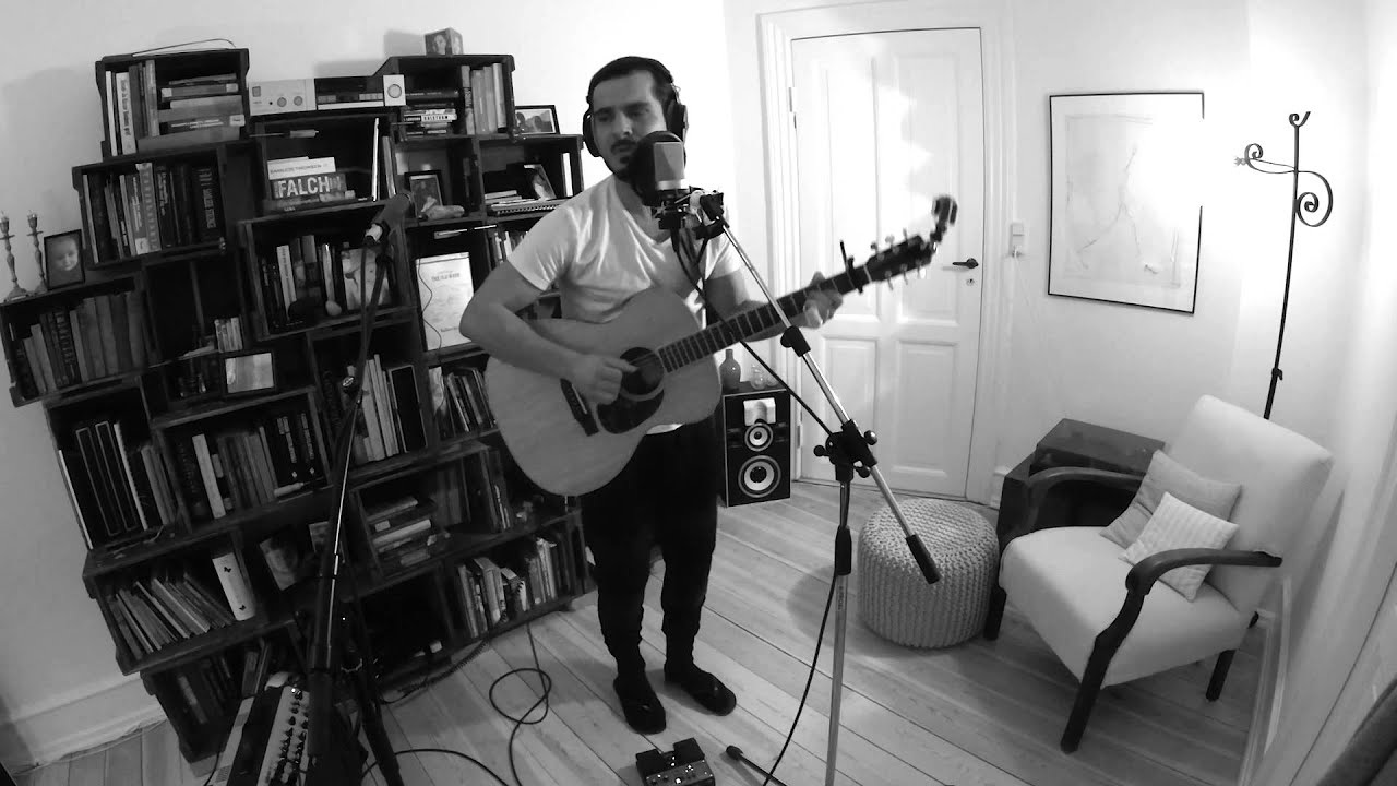 Simon Mathew - Skyfall (Adele Cover) - Live Looping - YouTube