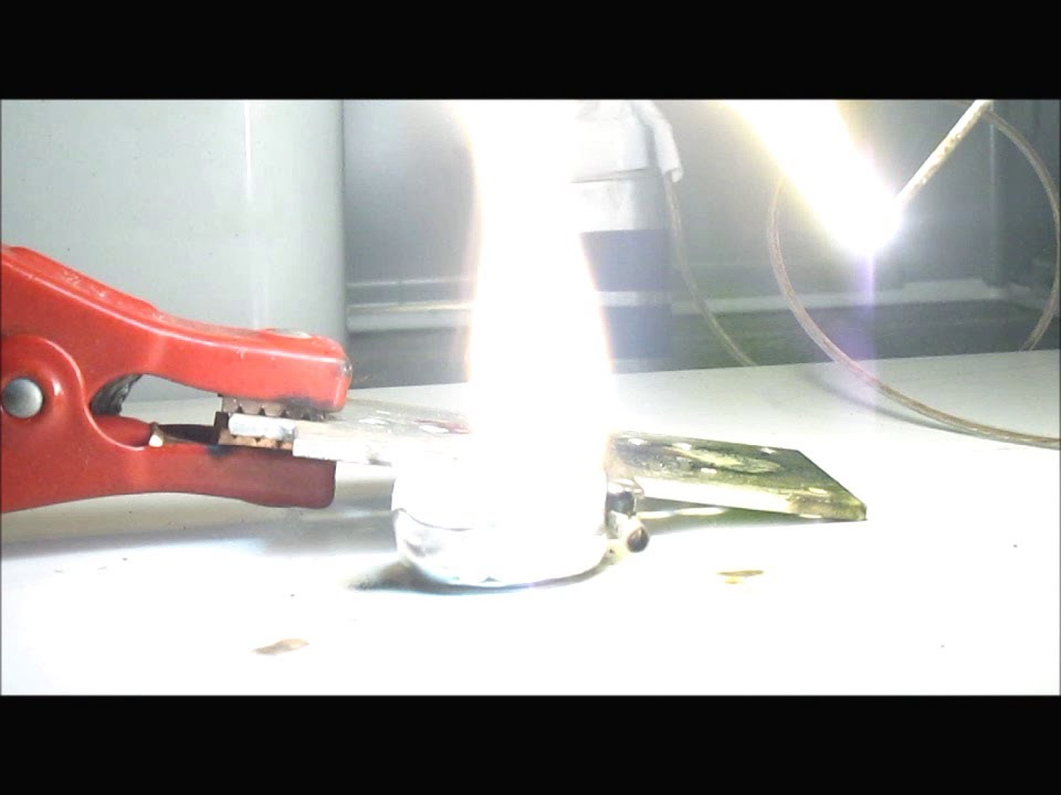 Fire Conducts Electricity - YouTube