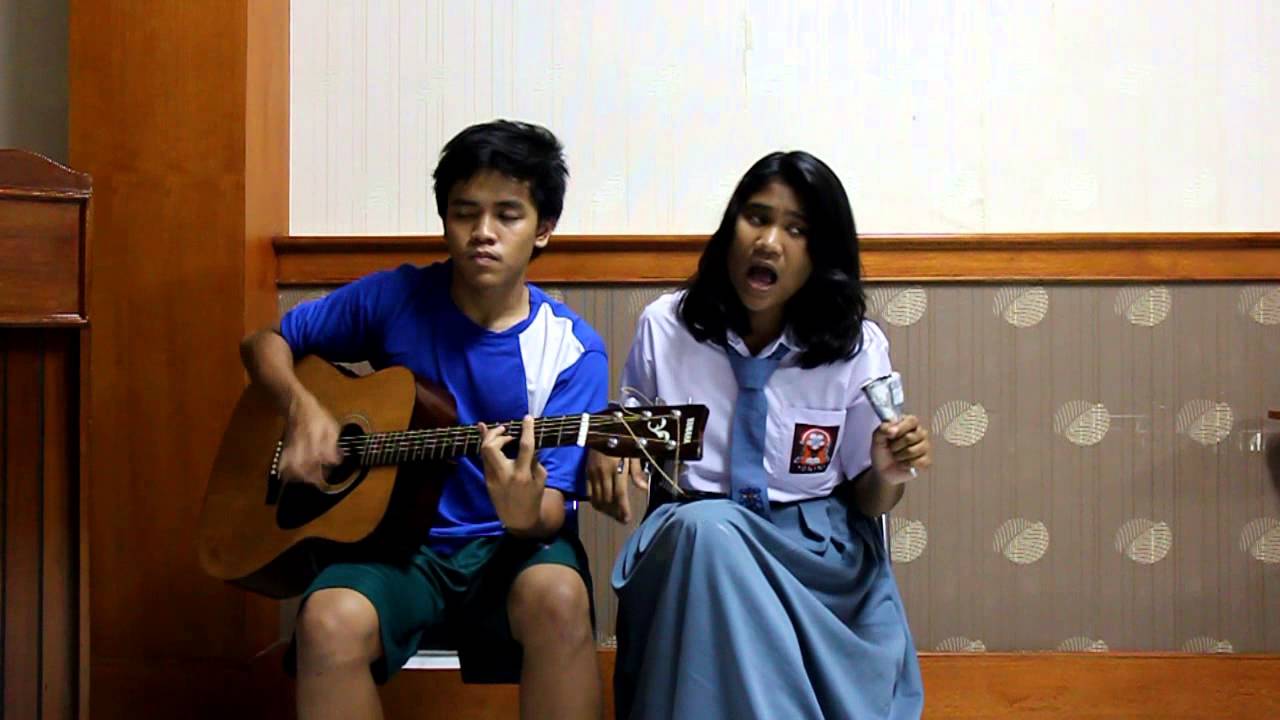 CONCERTO BOLD PLAY THE HITS LEONI & LUTHFI - YouTube