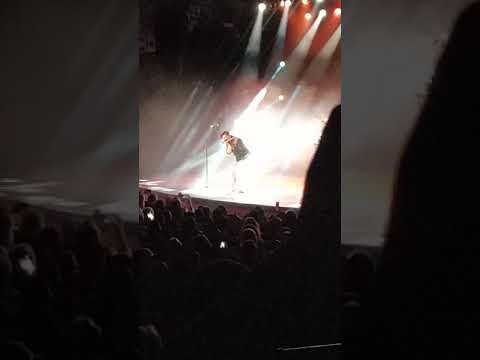 Ekin UZUNLAR Bostancı gösteri merkezi şahane performans (Mustafa CECELİ konseri)