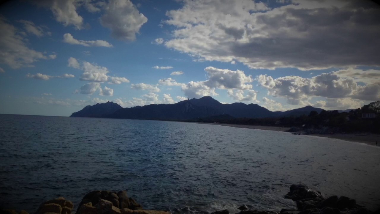 Sur la mer - La mer vue de la terre ferme - YouTube