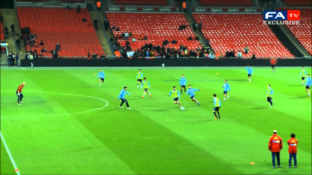 spain national football team training 스페인 축구 대표팀 훈련 - YouTube