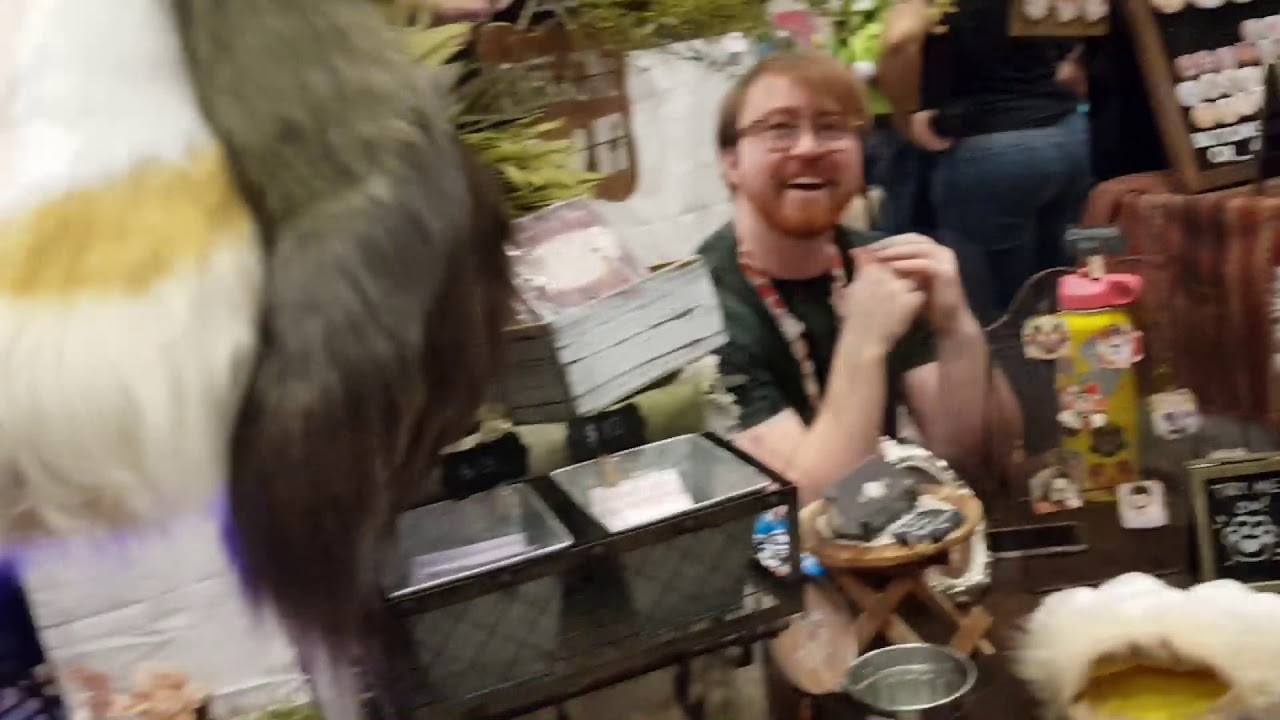 Arizona fur con 2019 - YouTube