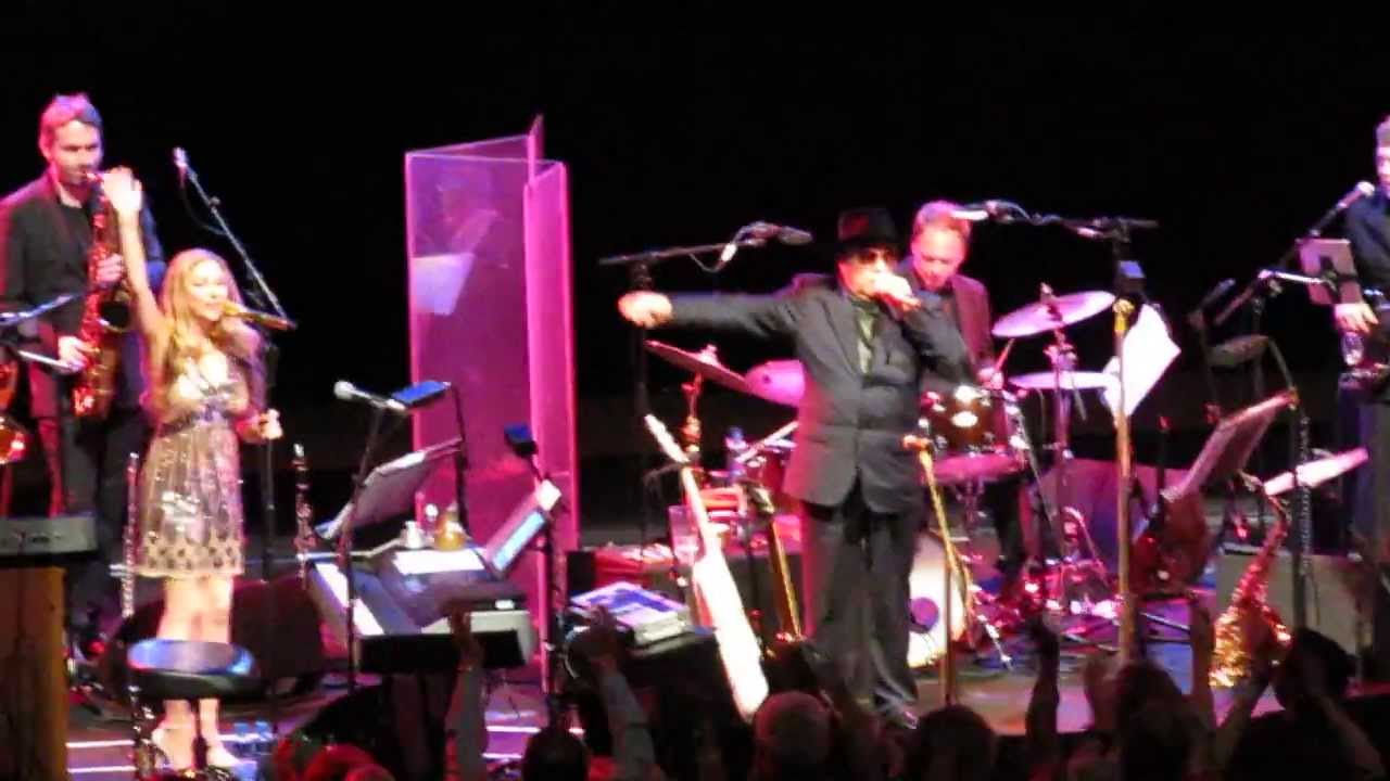 Van Morrison - Gloria -- Freedom of Belfast Concert, 15 Nov 2013 - YouTube