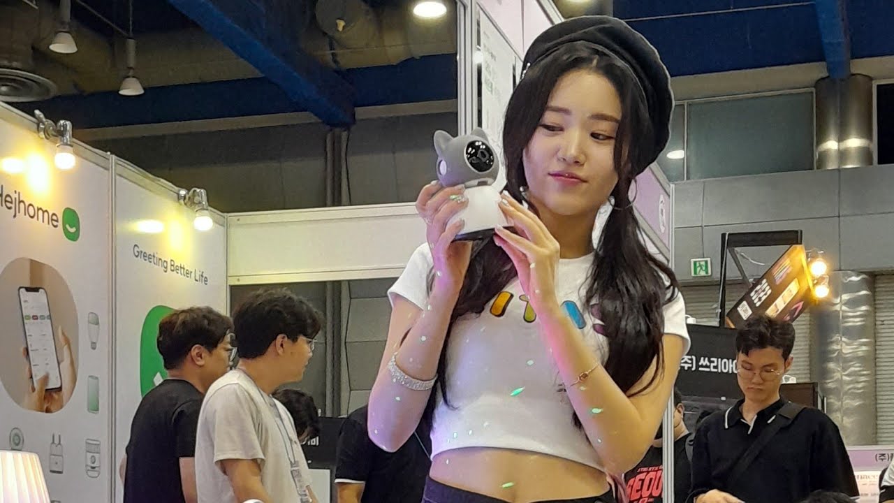 KITAS Smart Device & Small electronics show - KITAS Girl - YouTube