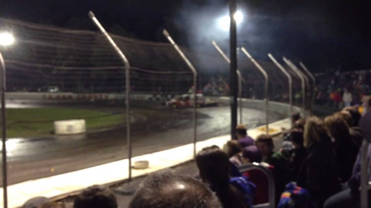 Lake County Speedway Trailer Race 2014 - YouTube
