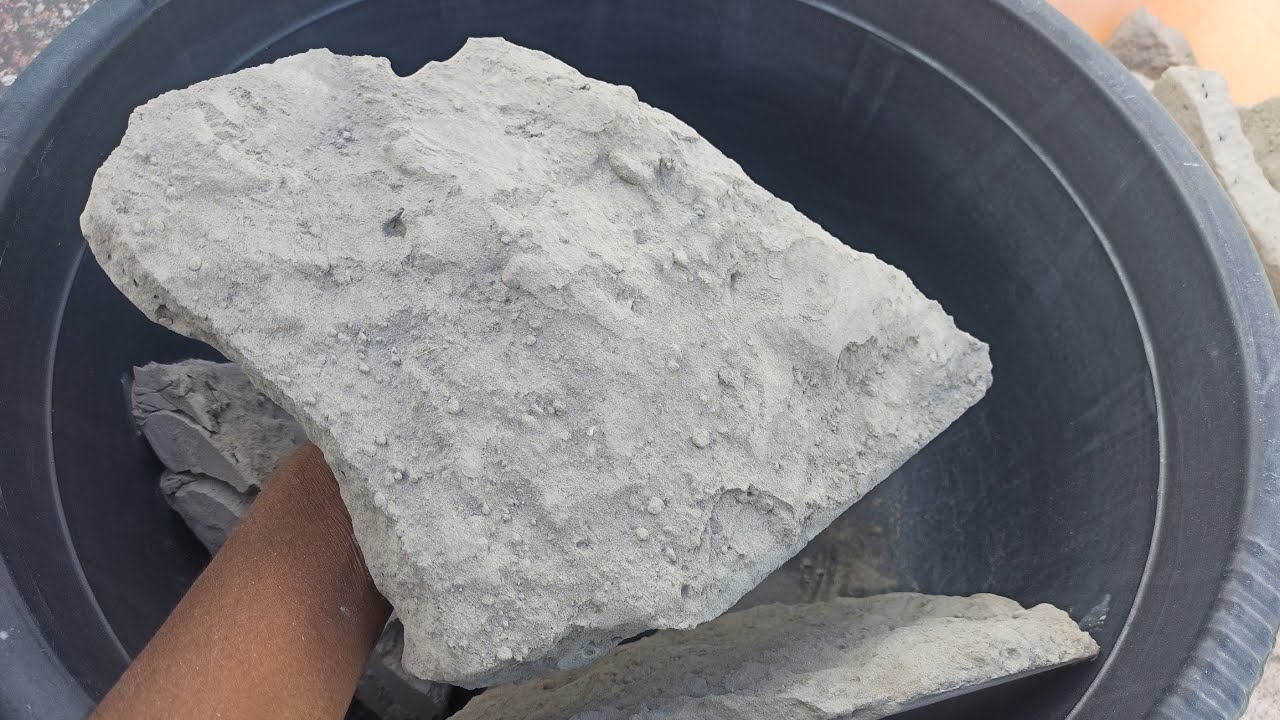 cement Dirt crumbling dry #cementdirtlover #purecement #reddirt # ...