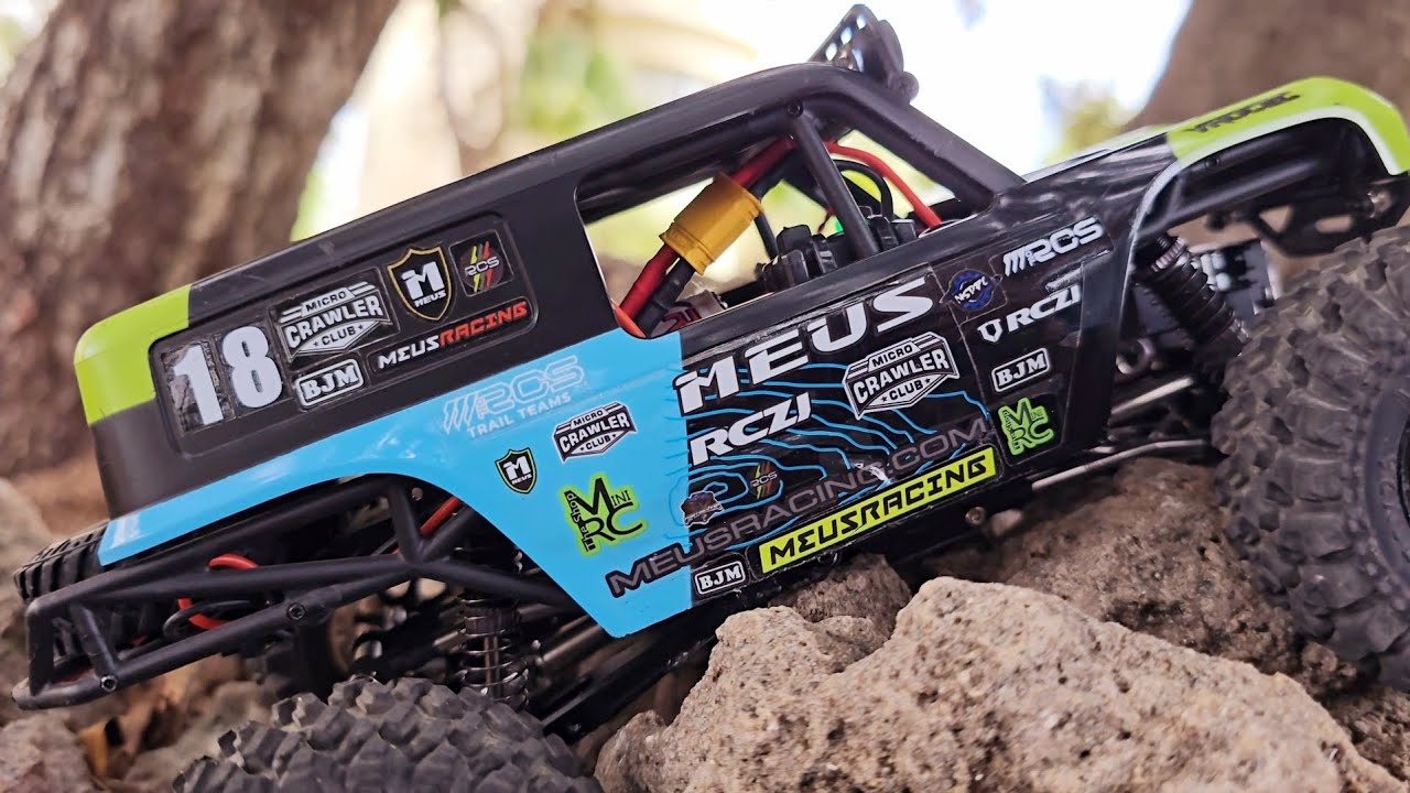 Bronco U4 (Meus MB18) Crawling & Hill Climbing - YouTube