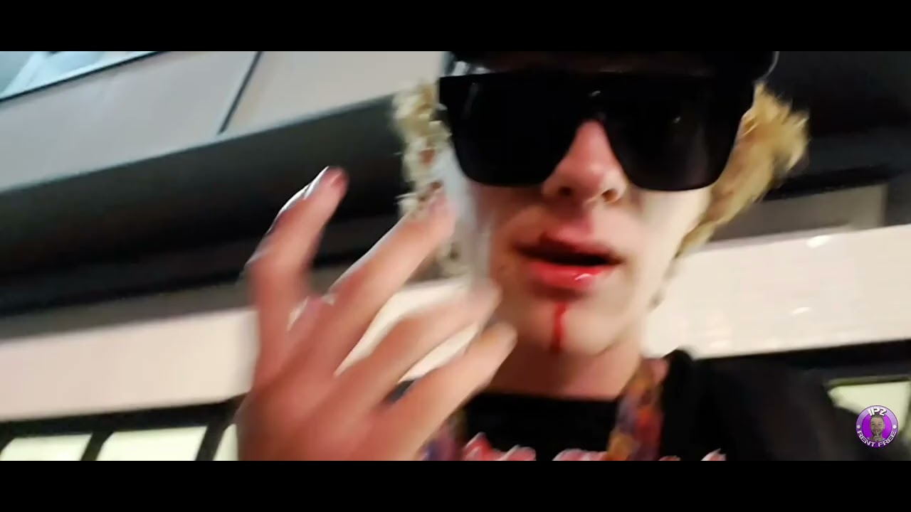 chicken Andy gets smacked from behind from Billy John #ip2 #irl # ...