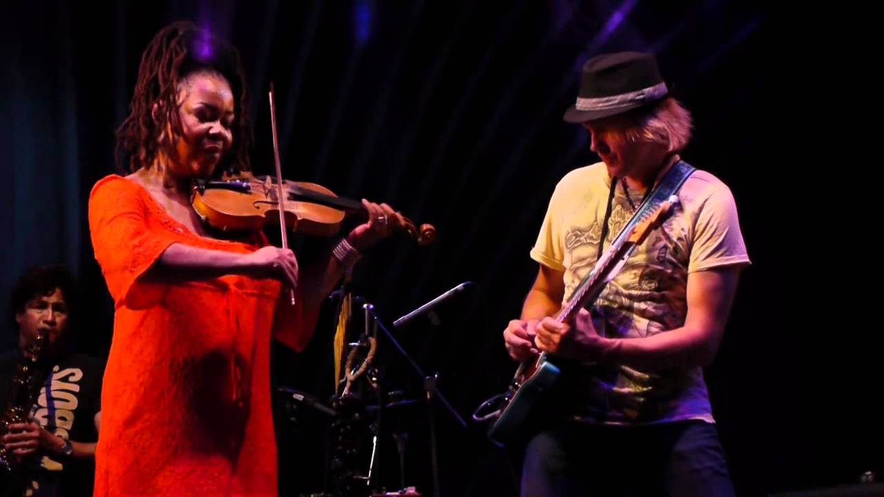 Tizer with Karen Briggs - Chasing The Sunset (15) - YouTube