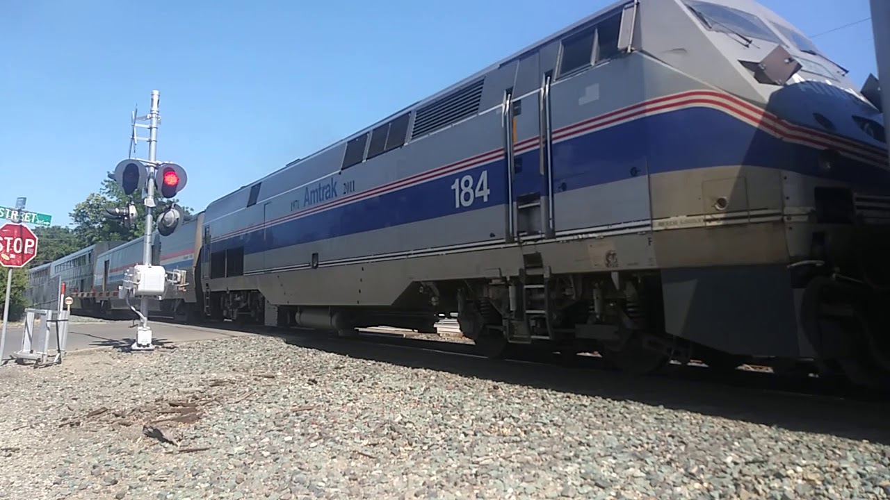 Amtrak 184 Phase 4 Heritage Unit On California Zephyr #6 @ West ...