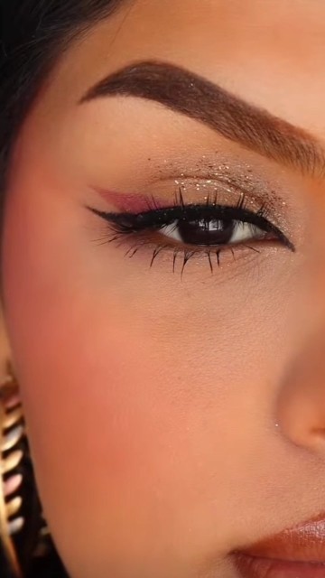 Beautiful ️ eyemakeup tutorial 😍#glittery eyes#makeuptips# ...