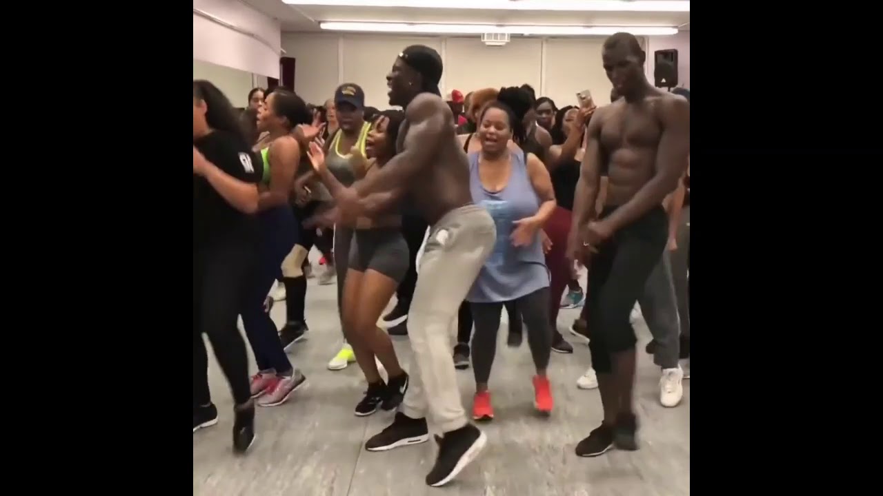 Afrobeats dance workout - Afrobeats Dance Music - YouTube