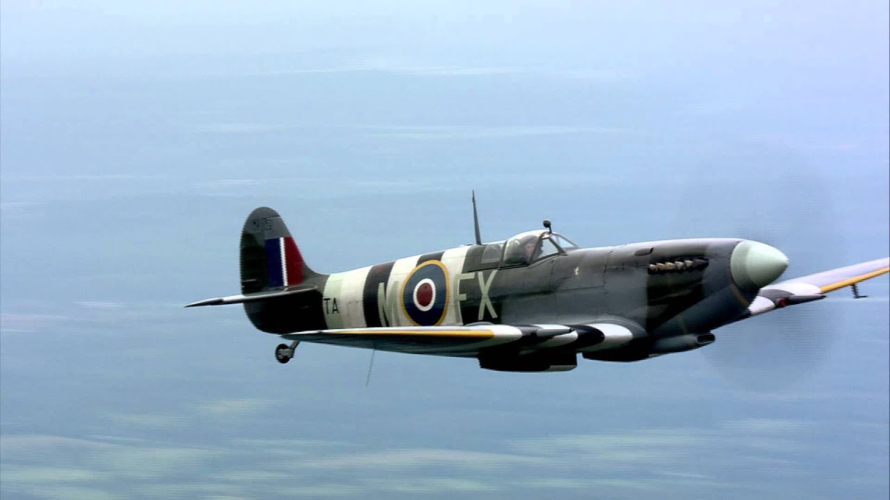 WWII Spitfire over London Cineflex HD - YouTube