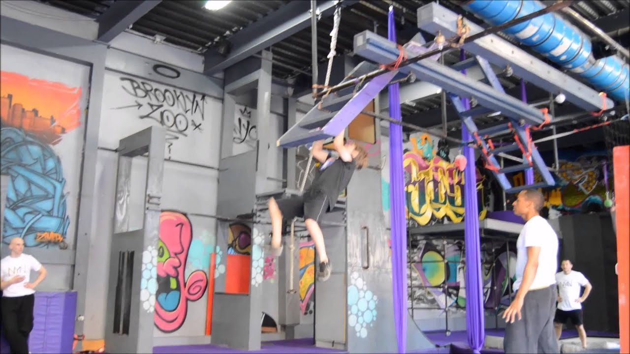 brooklyn zoo ninja event - YouTube