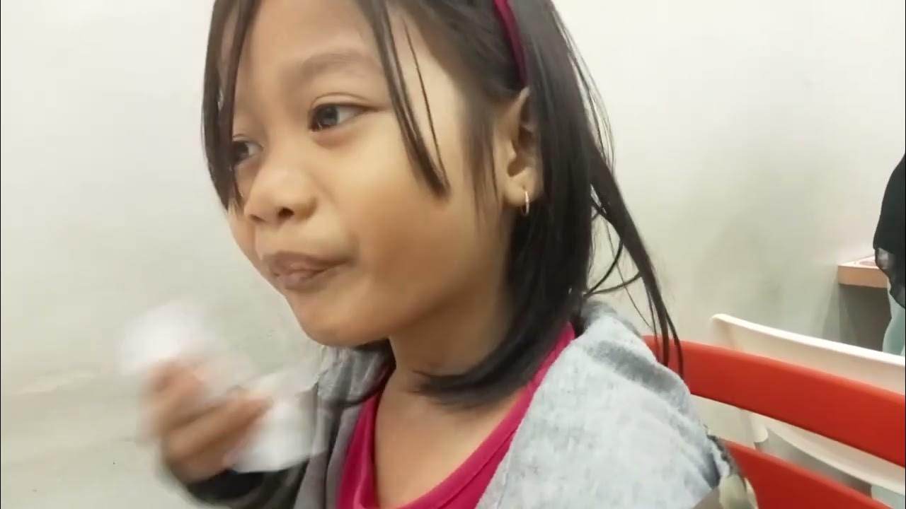 adek makan ice cream - YouTube