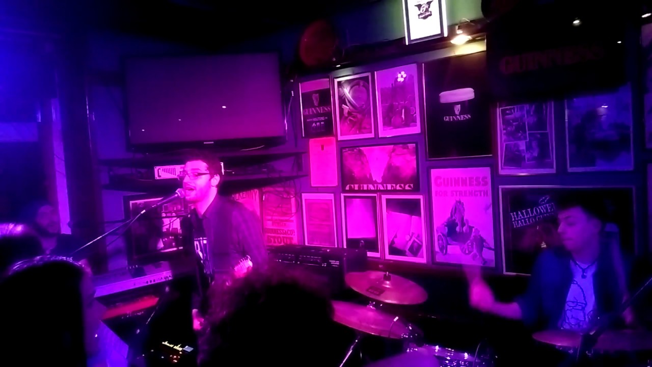 Echoes band & Caffe bar-night bar HIR - YouTube