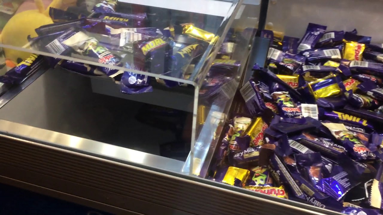 Chocolate Claw Machine (For Fun Only) - YouTube